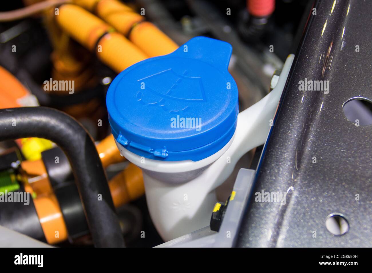 Automotive system water and fill Injection water for glass into the car ...