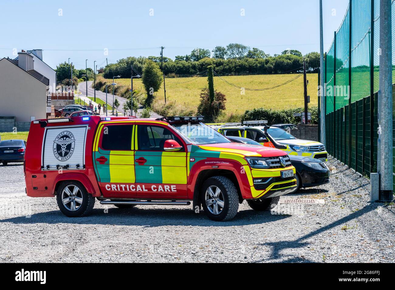 Hse ambulance hi-res stock photography and images - Alamy