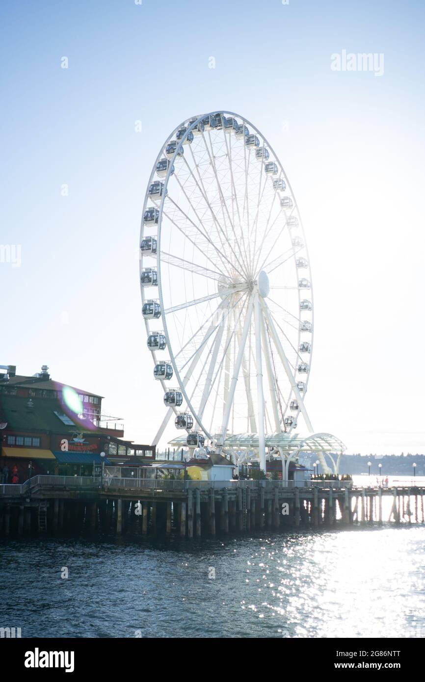 Ferris wheel in Waterfront Park in Seattle Stock Photo - Alamy