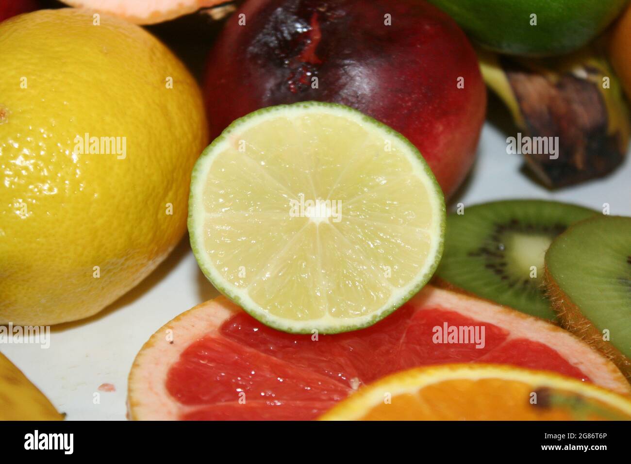 Fuit slice hi-res stock photography and images - Alamy