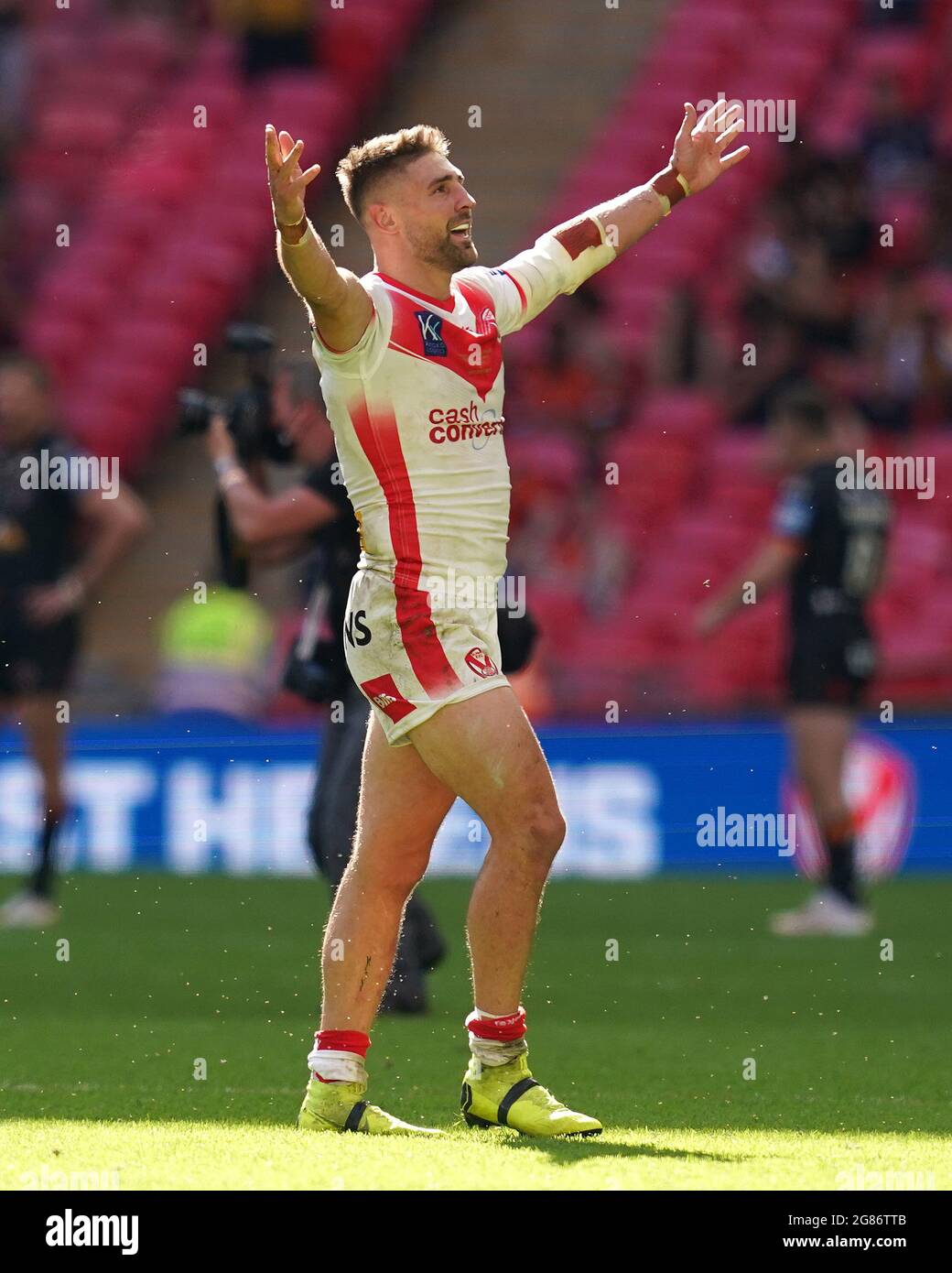 St Helens' Tommy Makinson celebrates at the end of the game after the ...