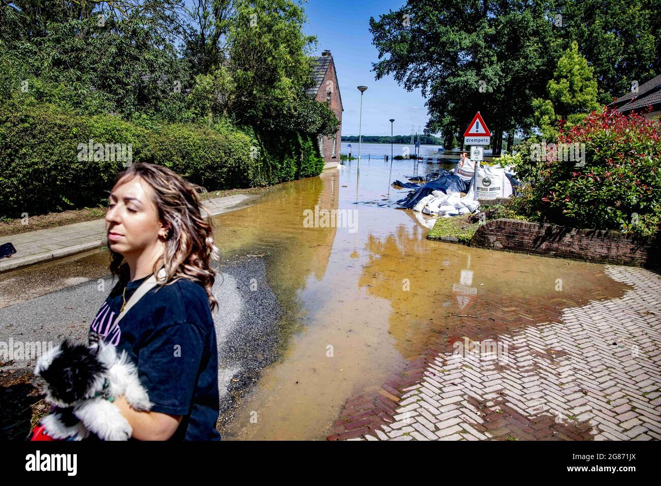 Dike built hi-res stock photography and images - Alamy