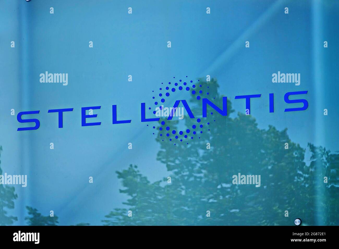 Logo of automotive company Stellantis, PSA and FCA fusion of industries ...