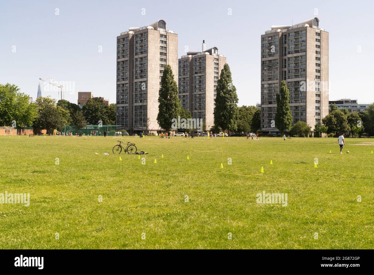 Kennington park road hi-res stock photography and images - Alamy