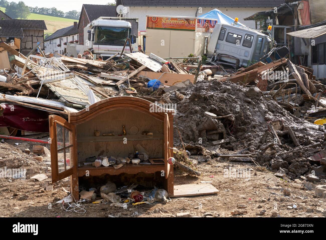 Schuld, Germany. 17th July, 2021. A destroyed showcase stands among ...