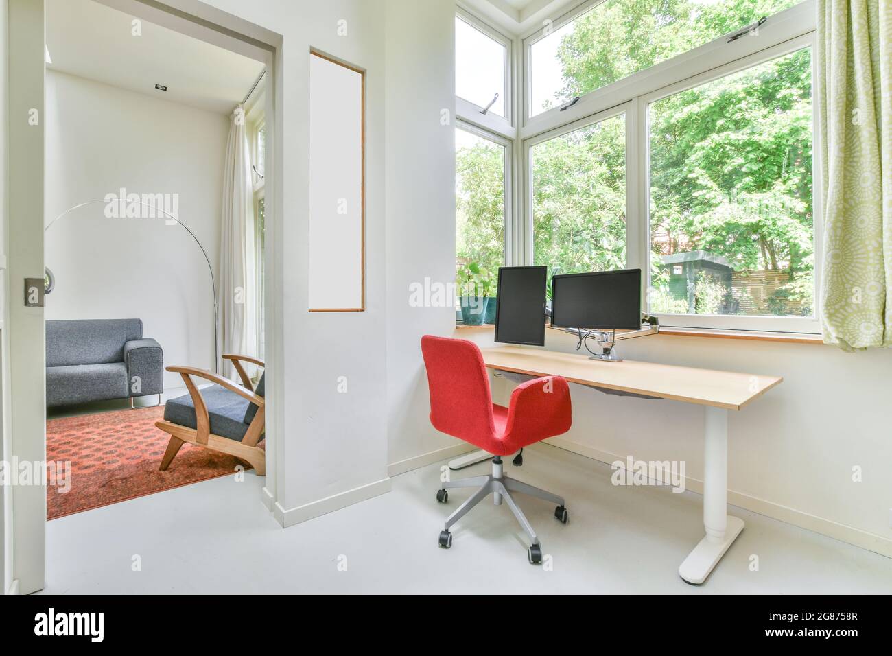 Bright interior design of a luxury house Stock Photo - Alamy