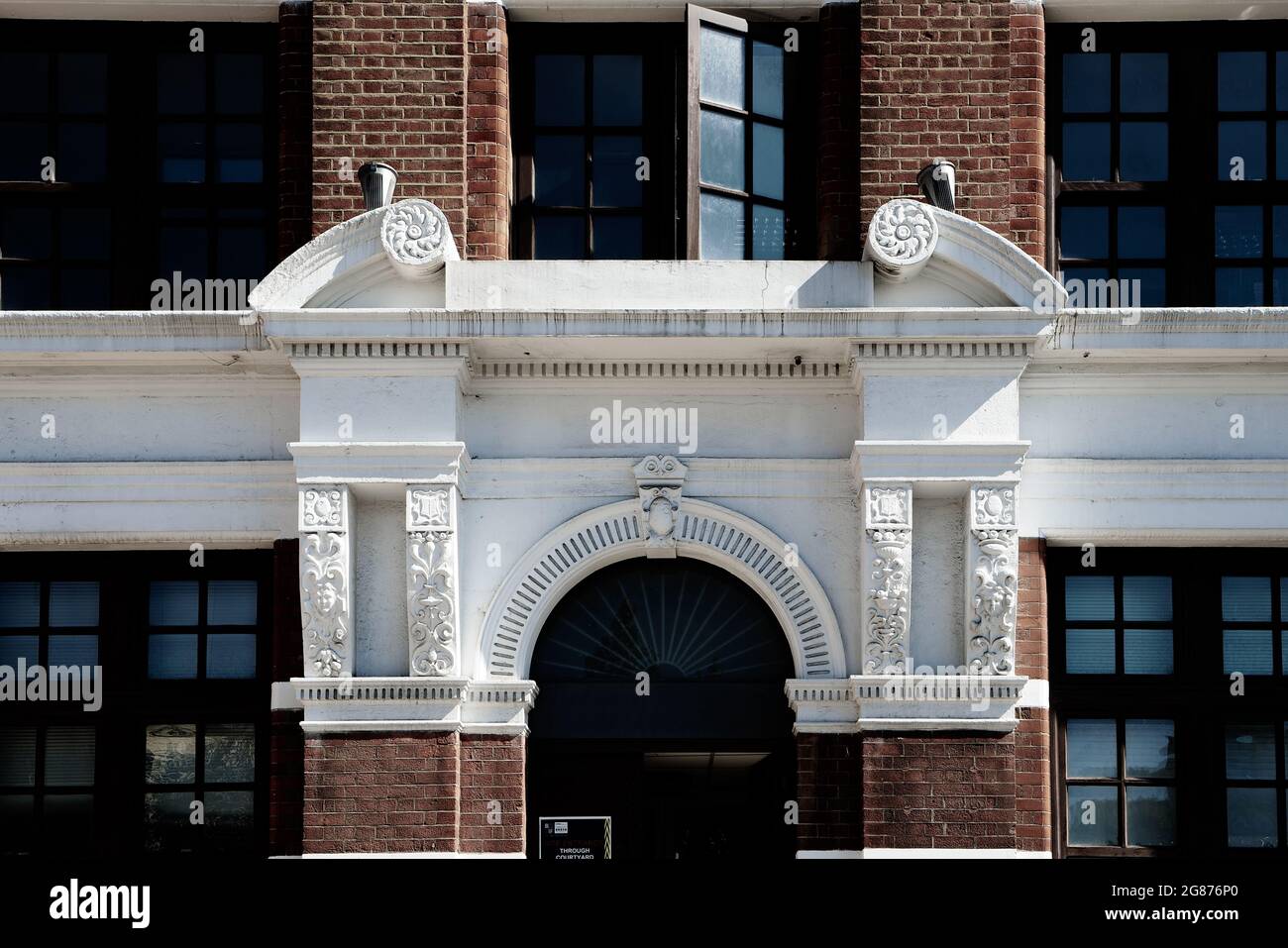 Door broken pediment hi-res stock photography and images - Alamy