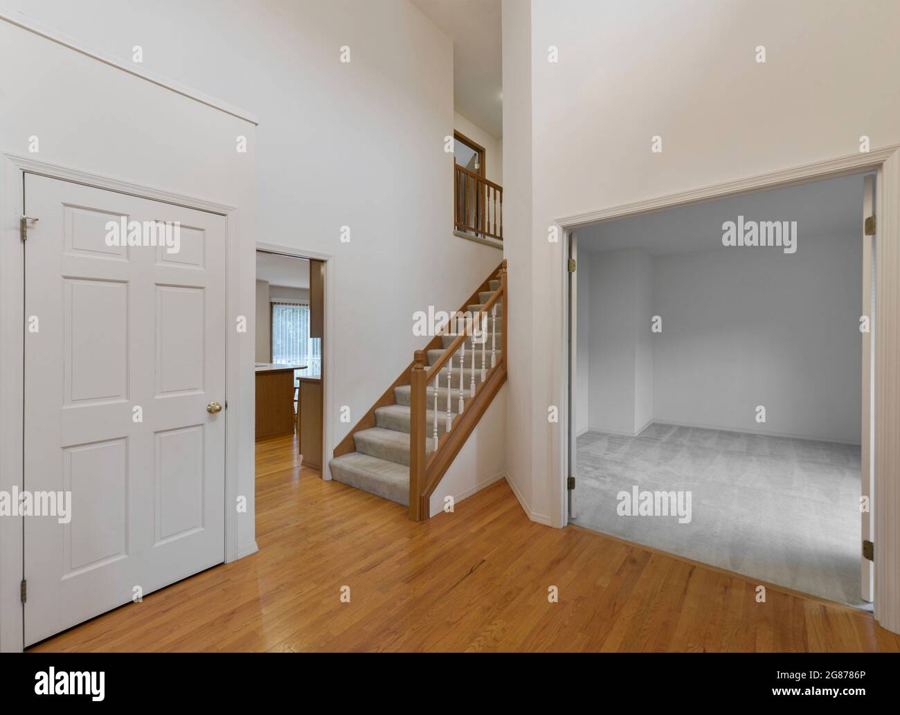 Modern residential front entrance interior Stock Photo - Alamy