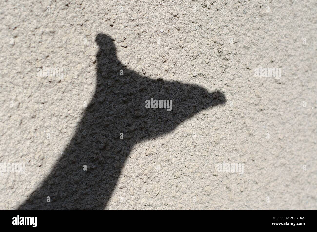 Mans shadow on wall hi-res stock photography and images - Alamy