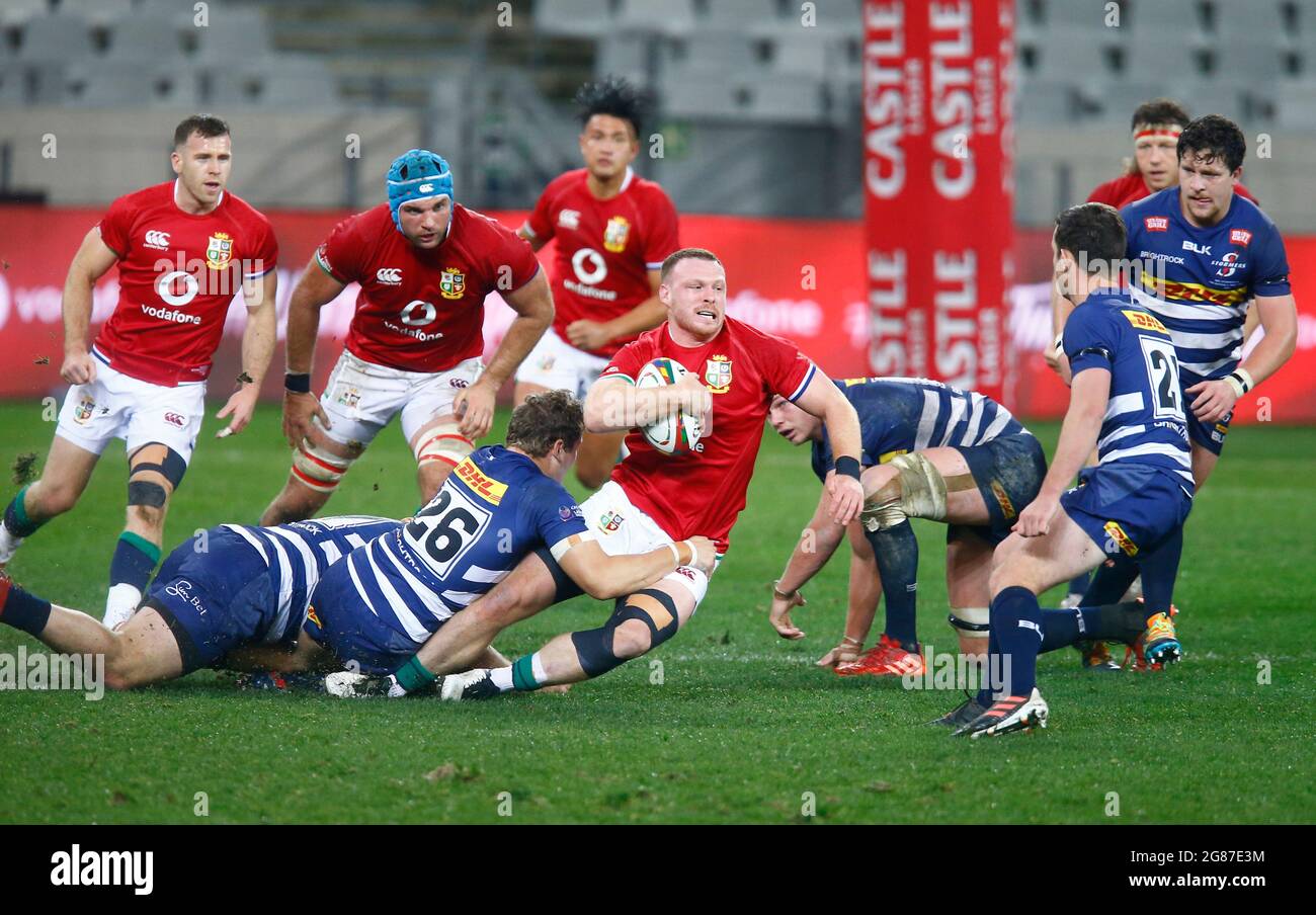 Cornel Smit of the DHL Stormers of the DHL Stormers tackling Sam ...