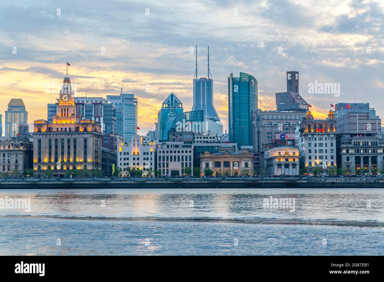 Skyline and old bund hi-res stock photography and images - Alamy