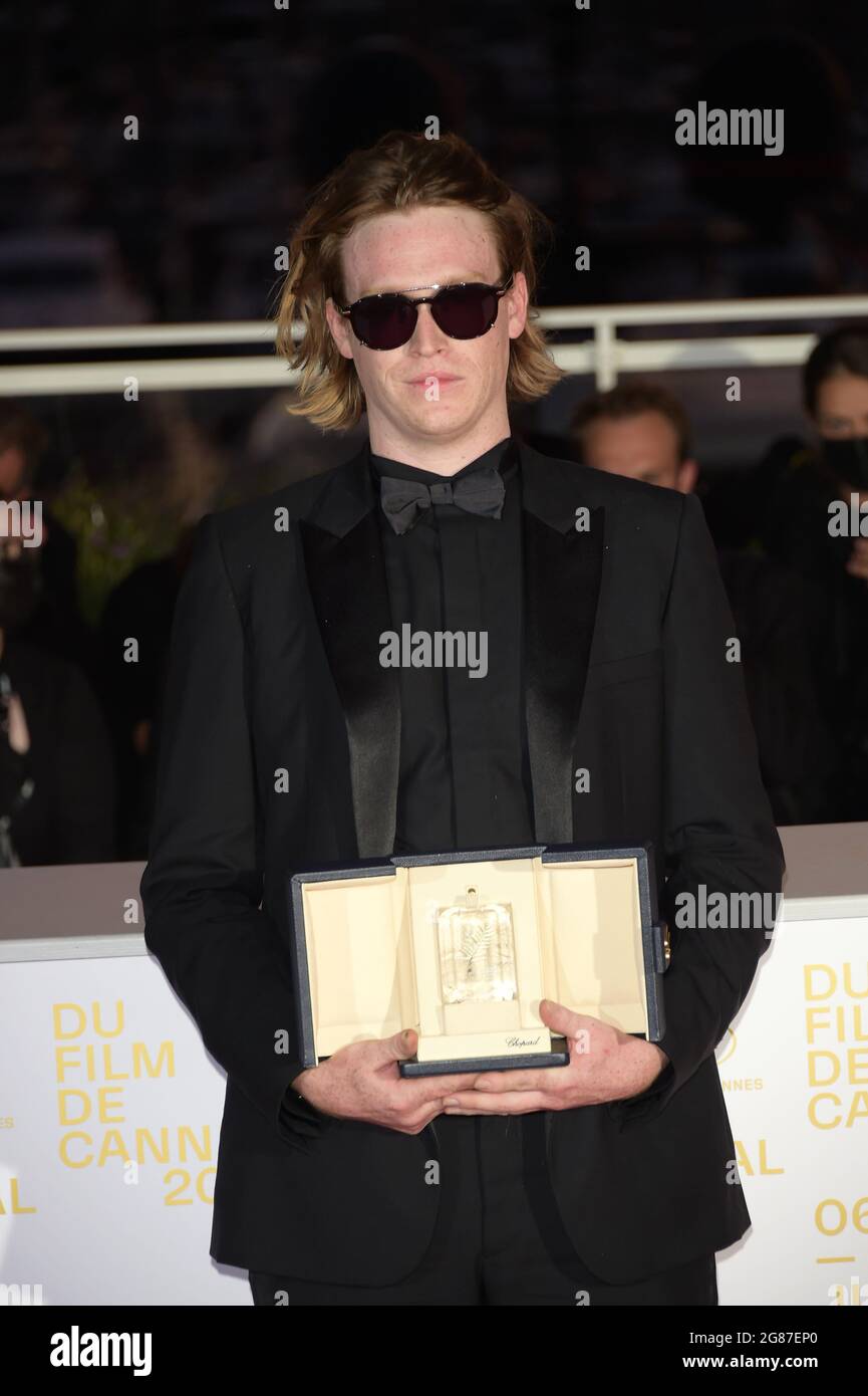 Best actor 2021 hi-res stock photography and images - Alamy