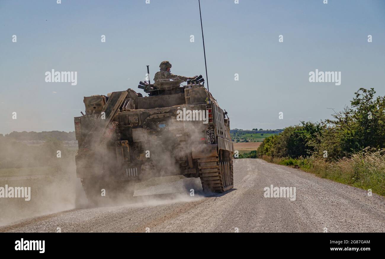 British army Warrior FV512 mechanised recovery vehicle tank in action ...
