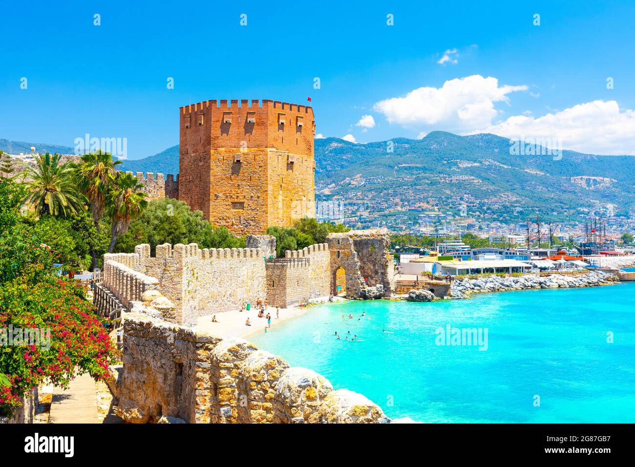 Panoramic view of the harbor of Alanya on a beautiful summer day ...
