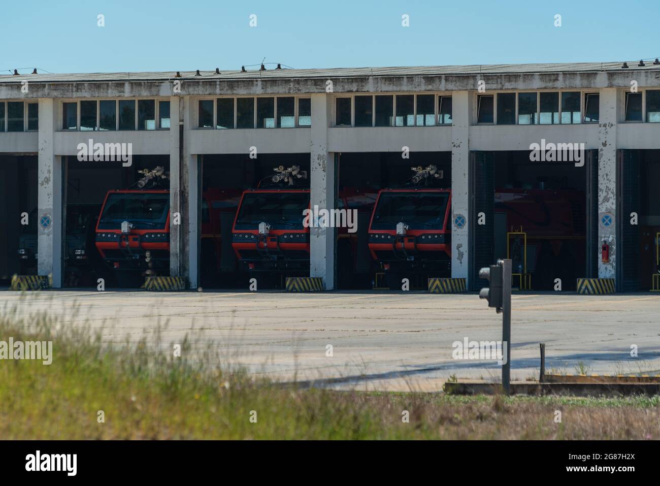 Airport fire station hi-res stock photography and images - Alamy