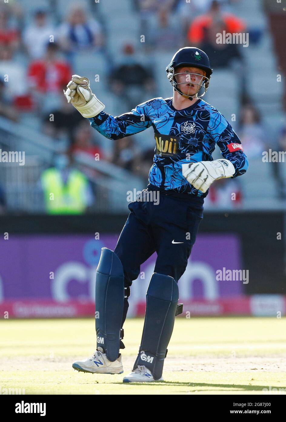 Harry duke cricket hi-res stock photography and images - Alamy