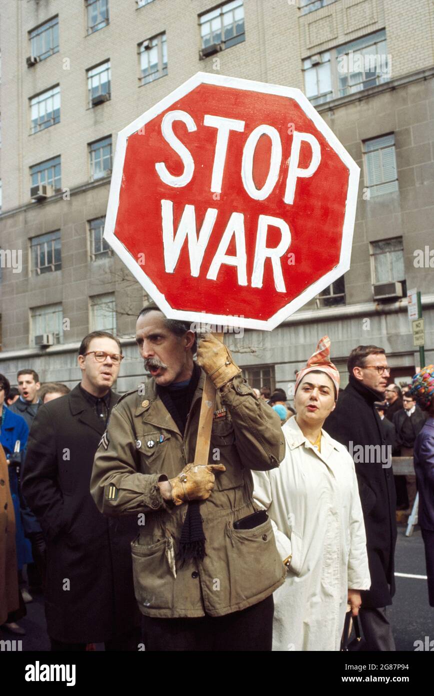Anti vietnam protest america hi-res stock photography and images - Alamy