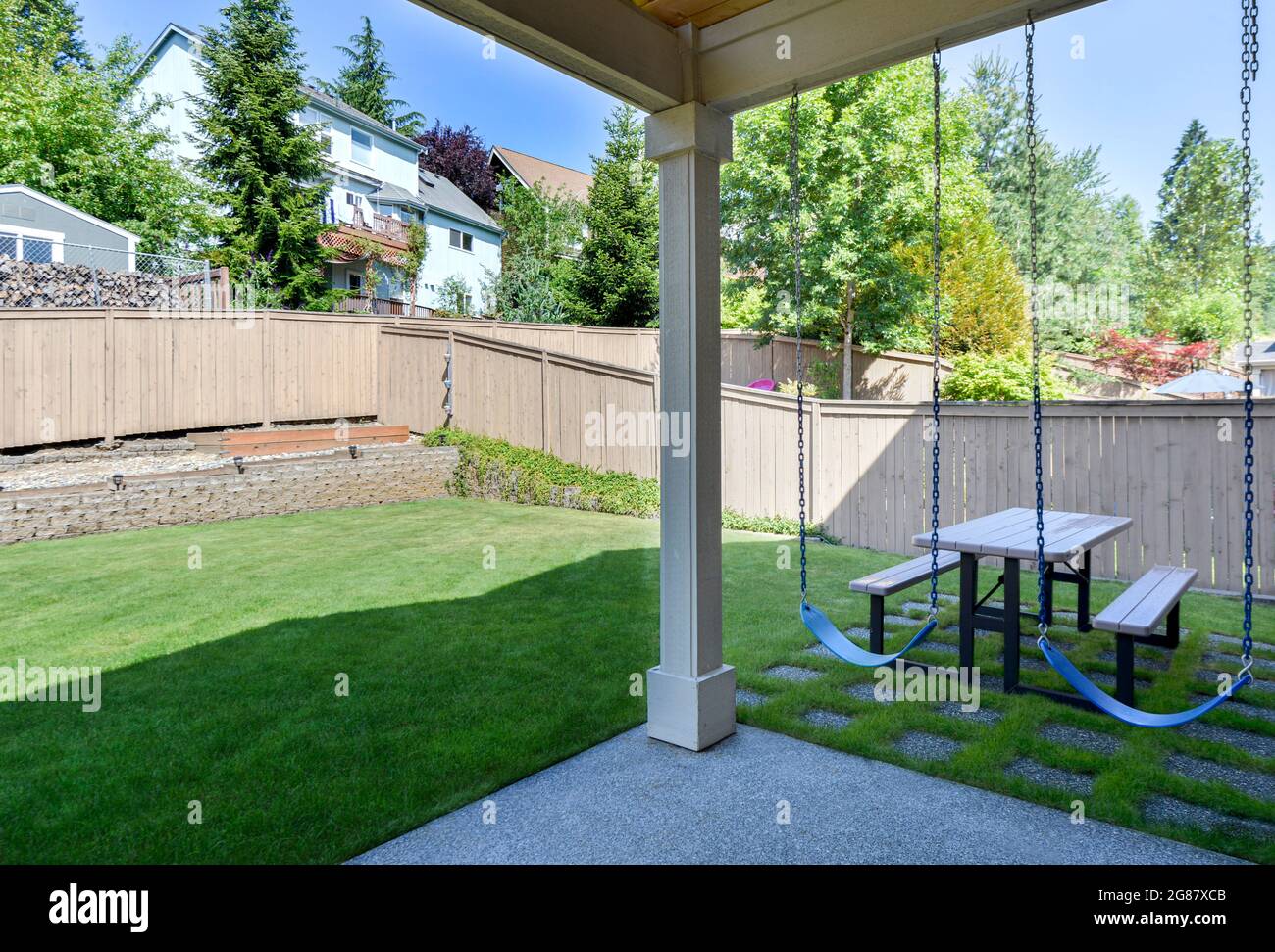 Modern residential back exterior Stock Photo - Alamy