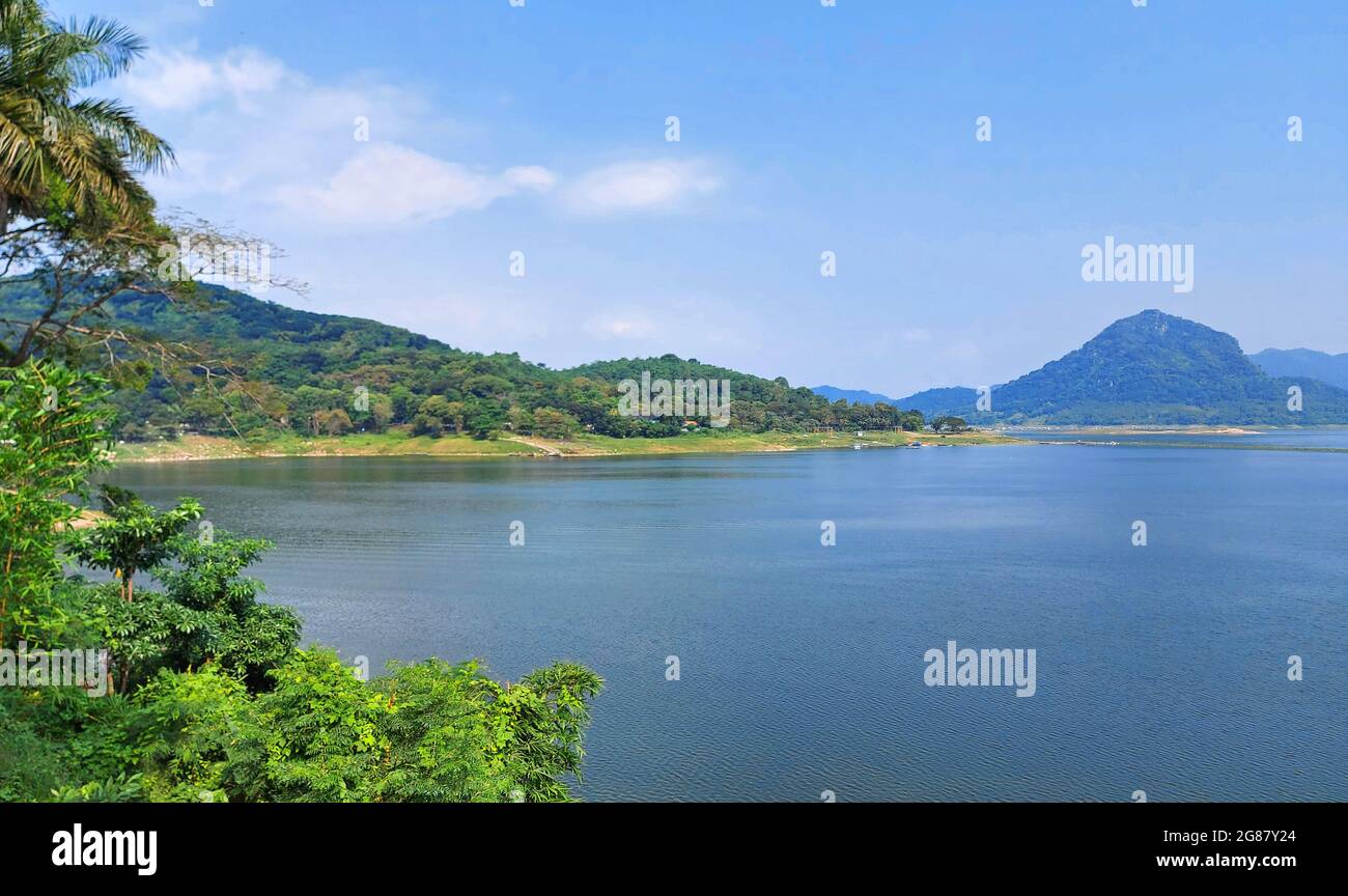 Waduk Jatiluhur Dam, Purwakarta, West Java, Indonesia Stock Photo - Alamy