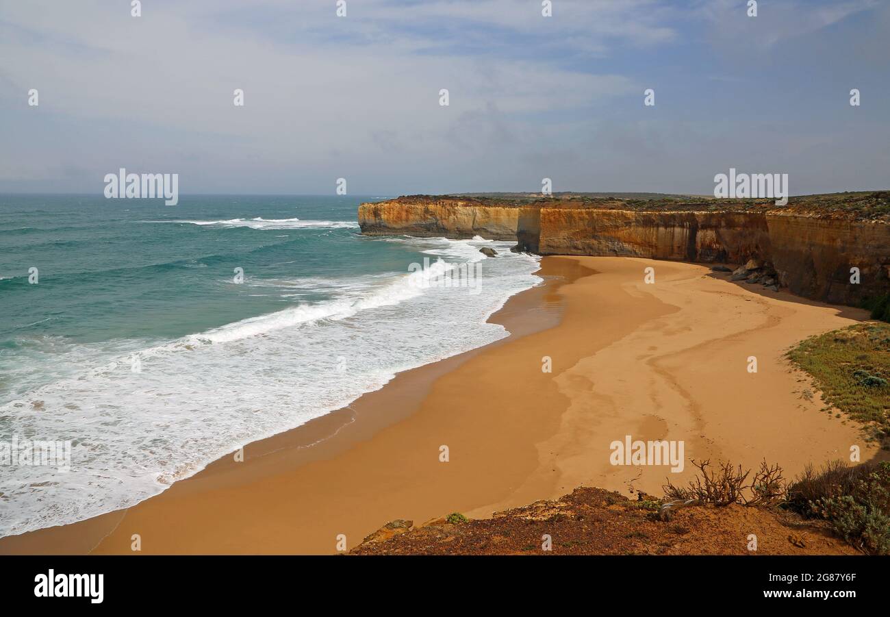 Landscape with the London Arch beach - Victoria, Australia Stock Photo ...