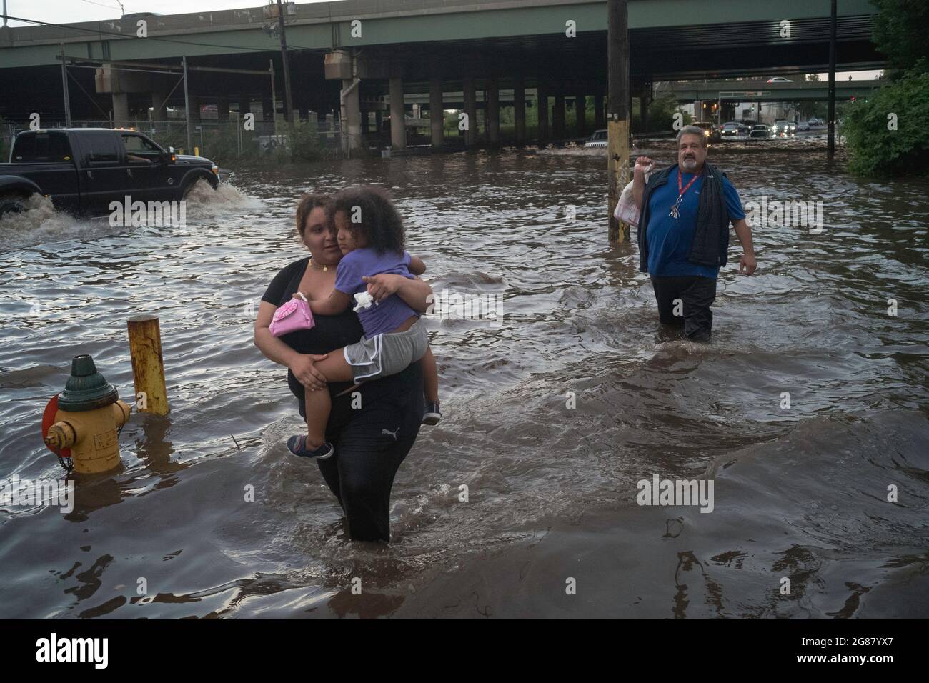 Flash flooding in new york hi-res stock photography and images - Alamy