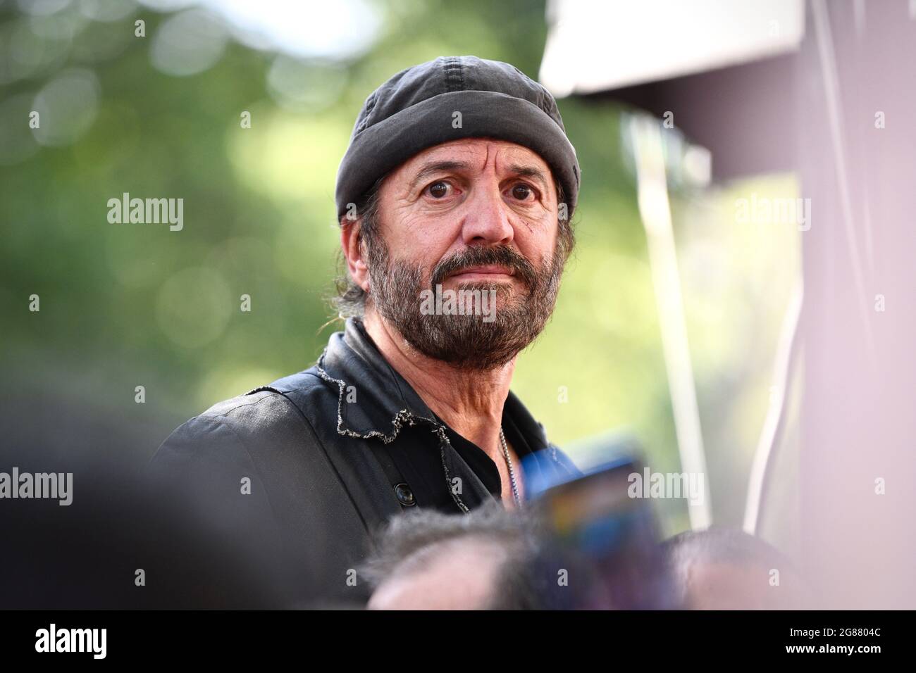 Florian singer hi-res stock photography and images - Alamy