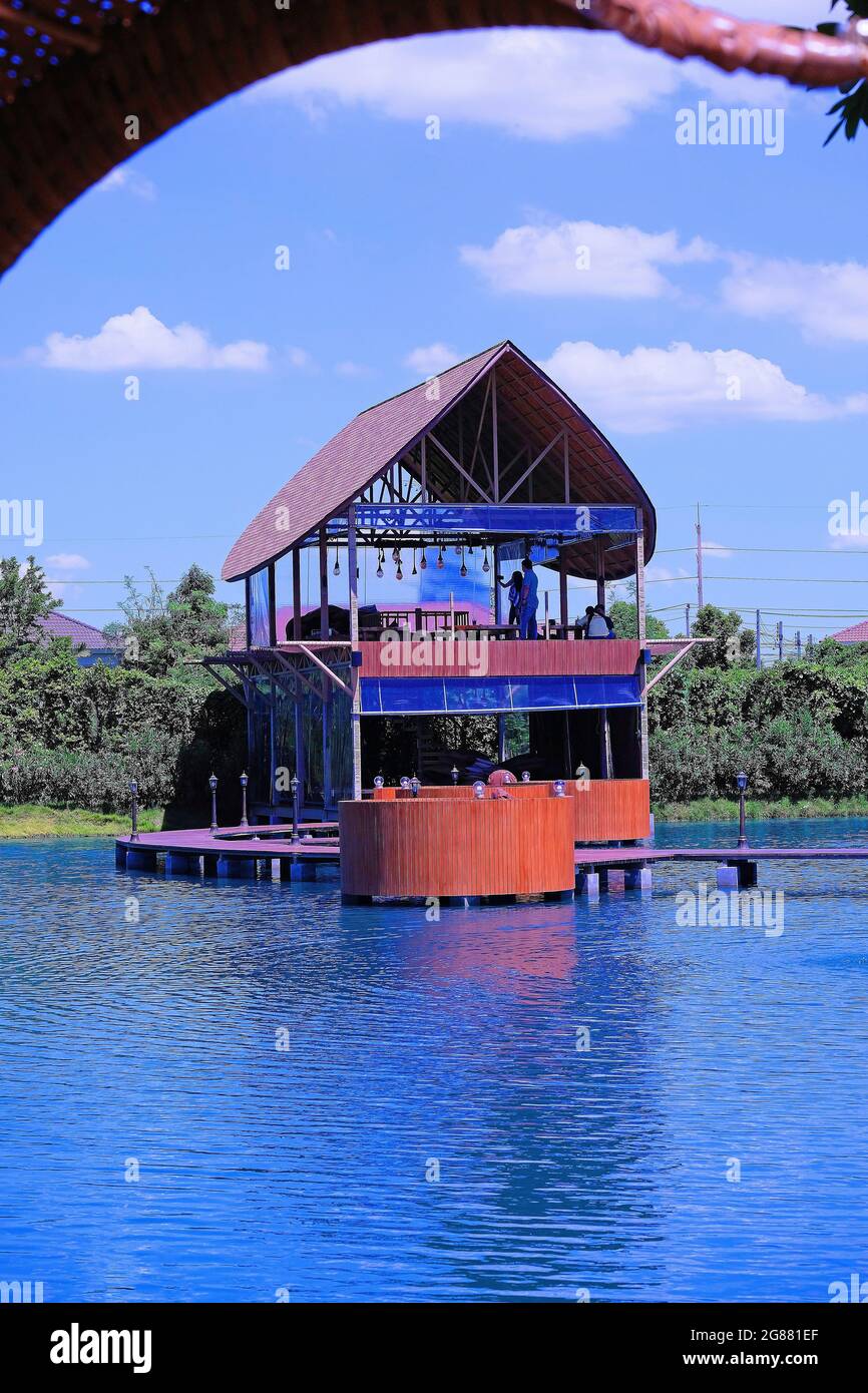 Two storey pavilion hi-res stock photography and images - Alamy