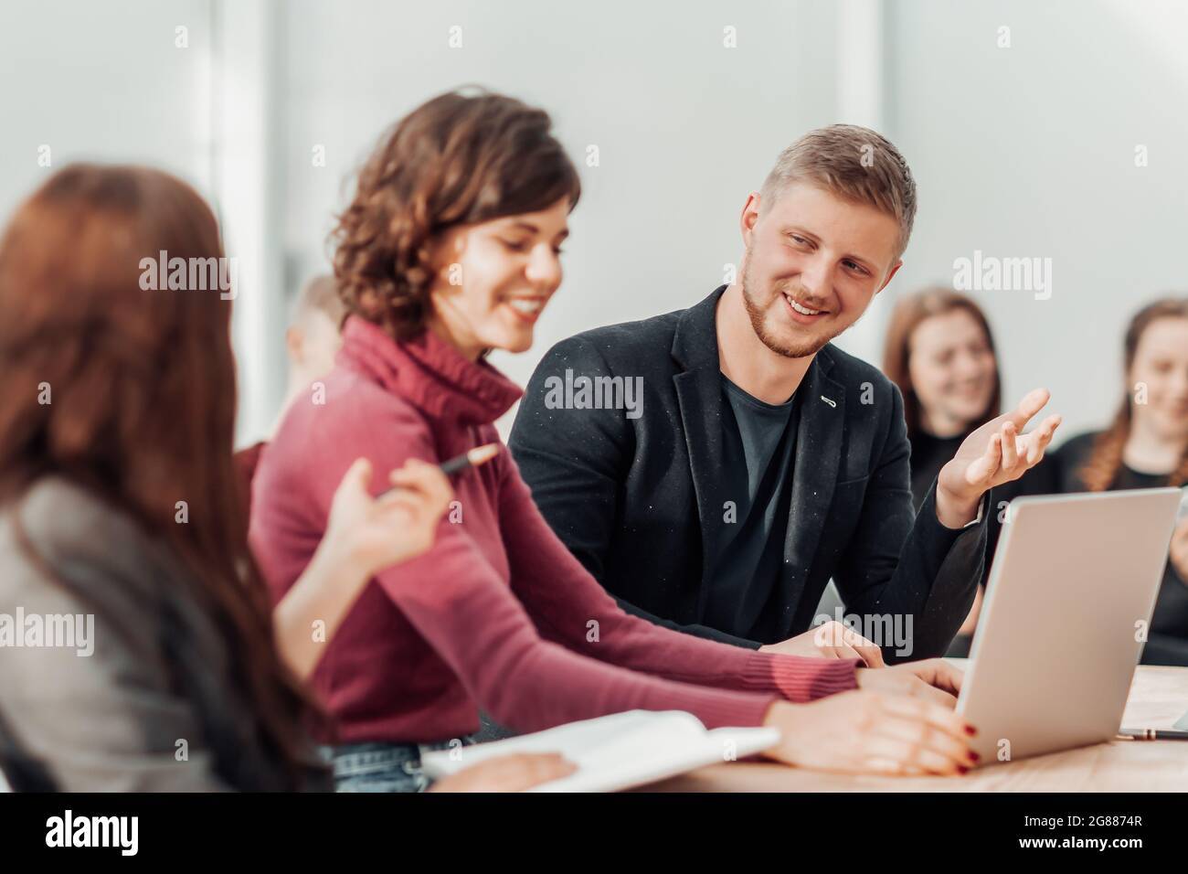 group of independent experts work in the office Stock Photo - Alamy