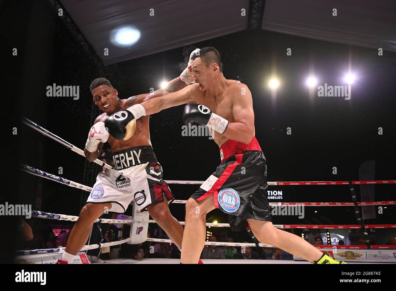 Boxi hi-res stock photography and images - Alamy