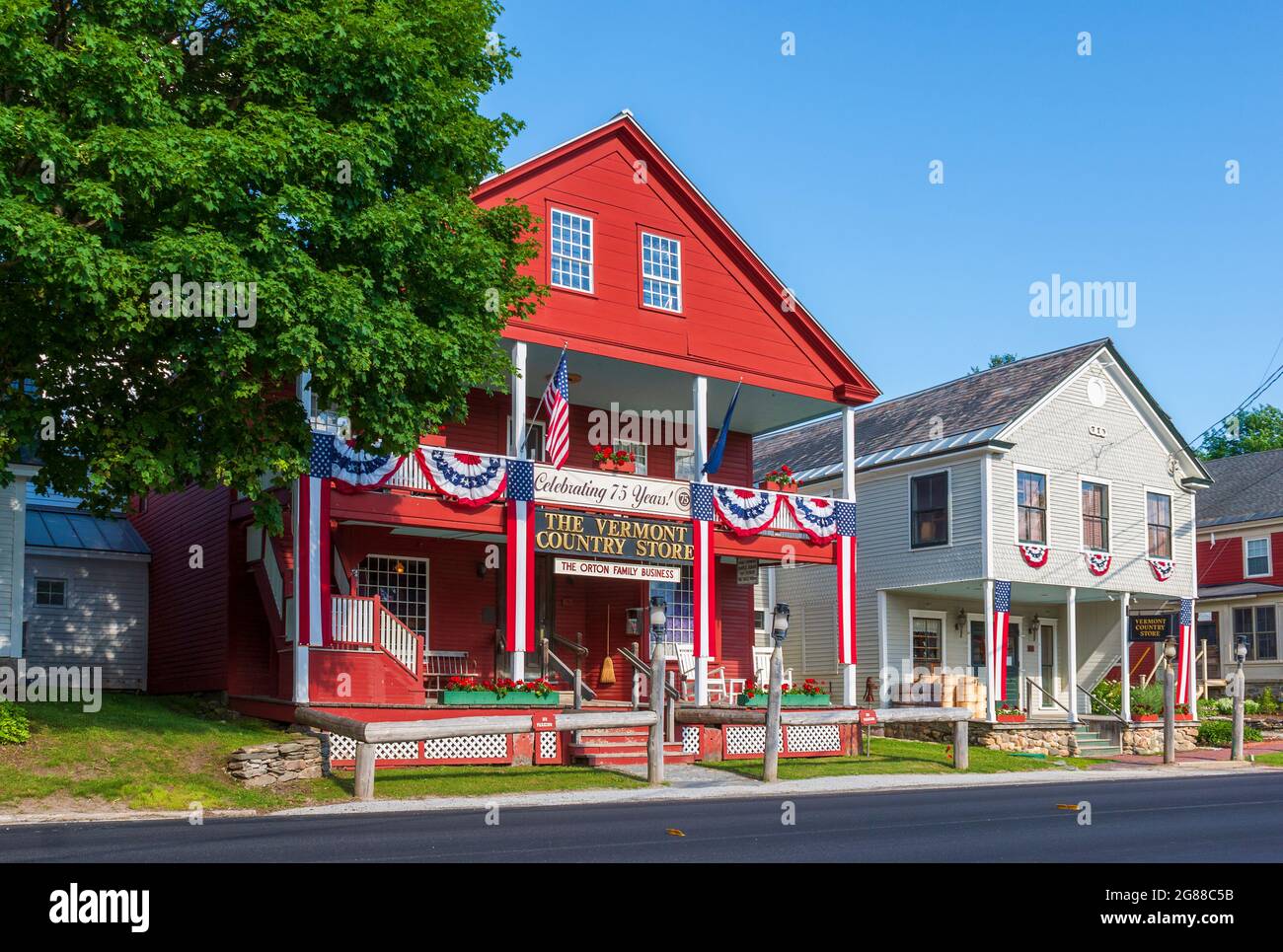 Pleated flags hi-res stock photography and images - Alamy