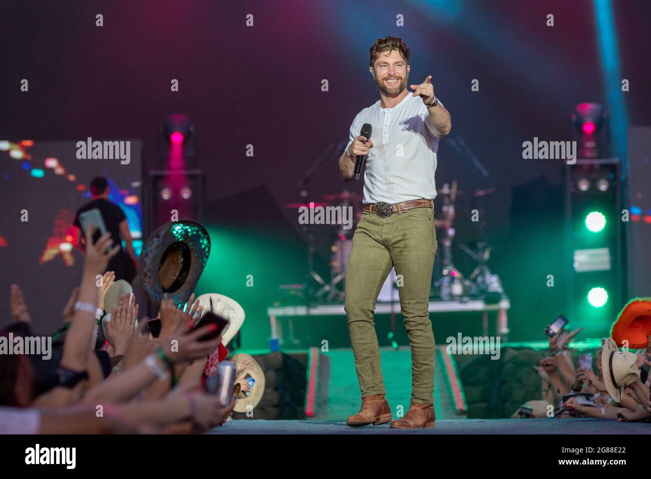 Chris lane singer hi-res stock photography and images - Alamy