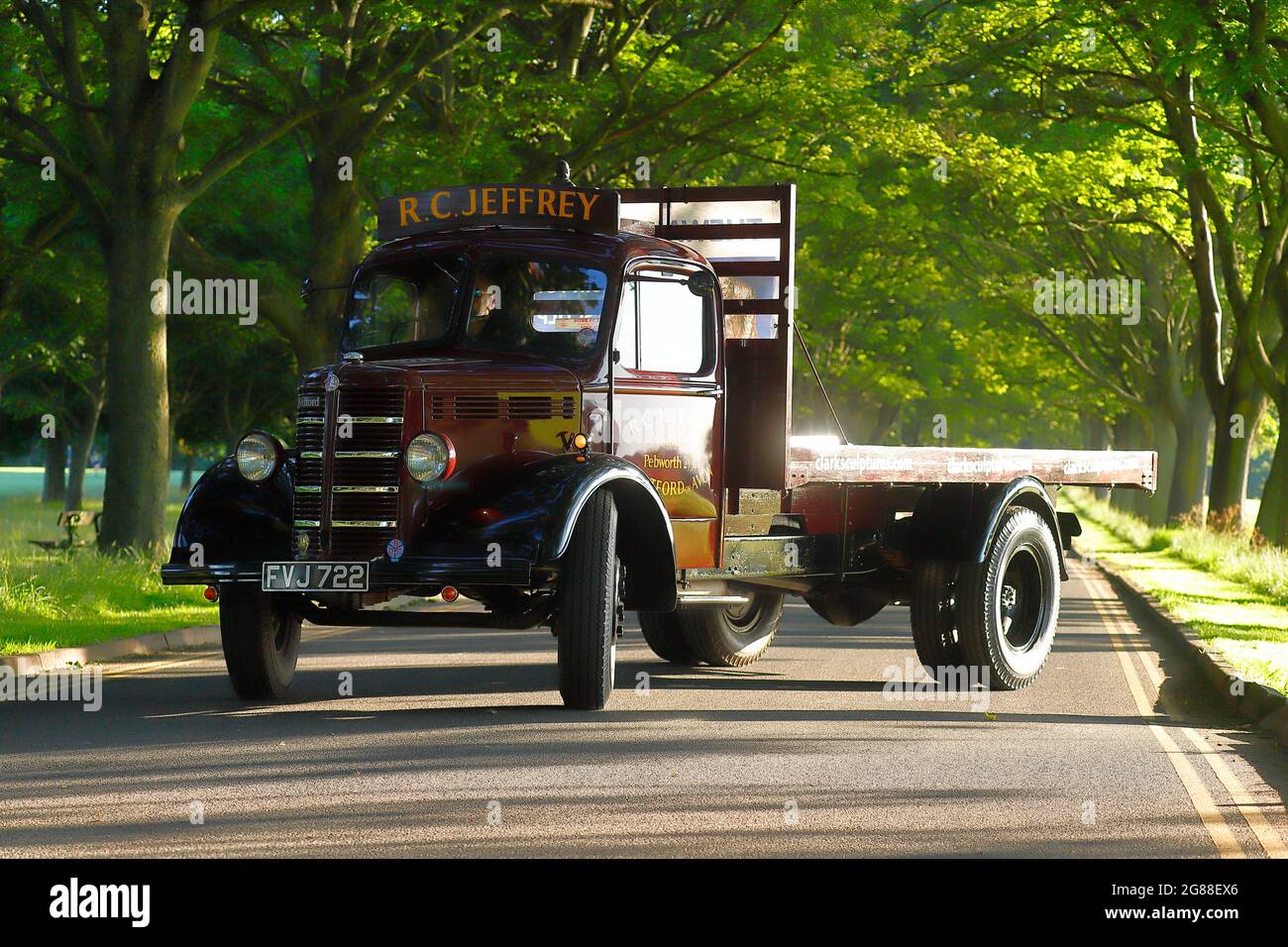 Commercial vehicle vintage hi-res stock photography and images - Alamy