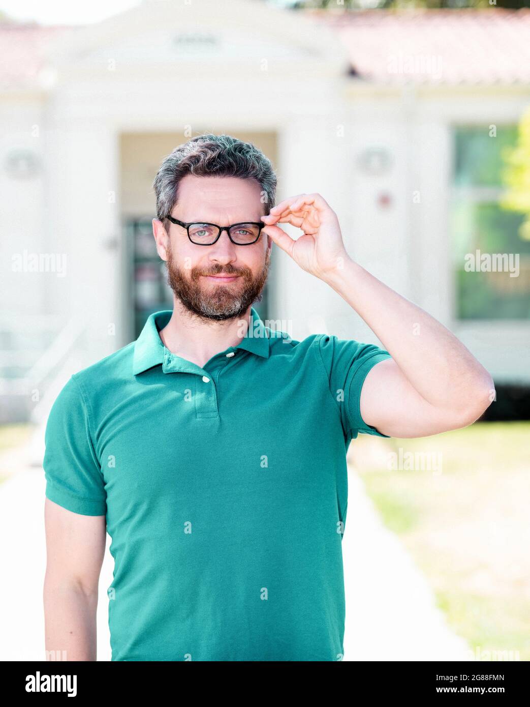 Spectacles nerd nerdy look hi-res stock photography and images - Alamy