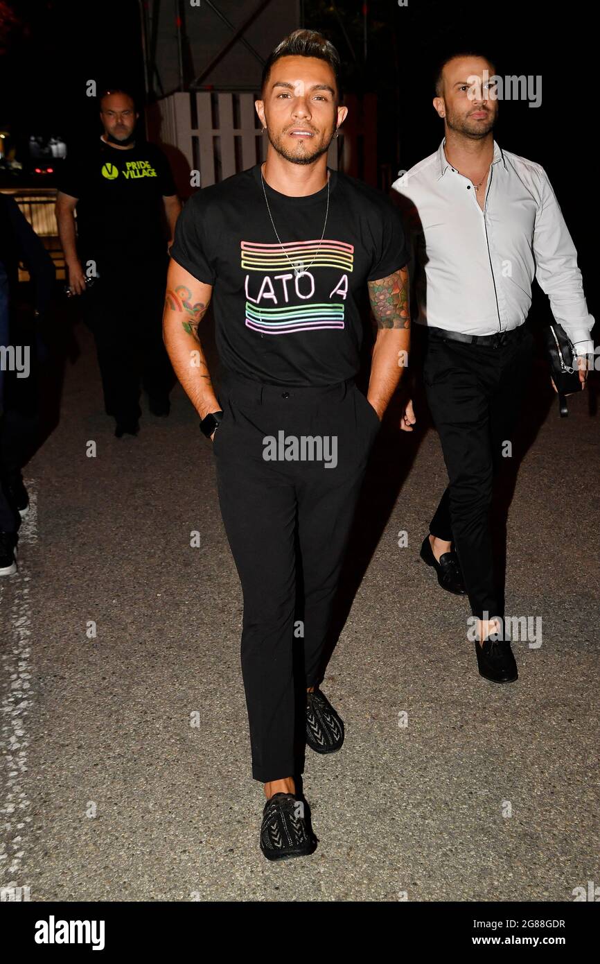 Carta movimento hi-res stock photography and images - Alamy