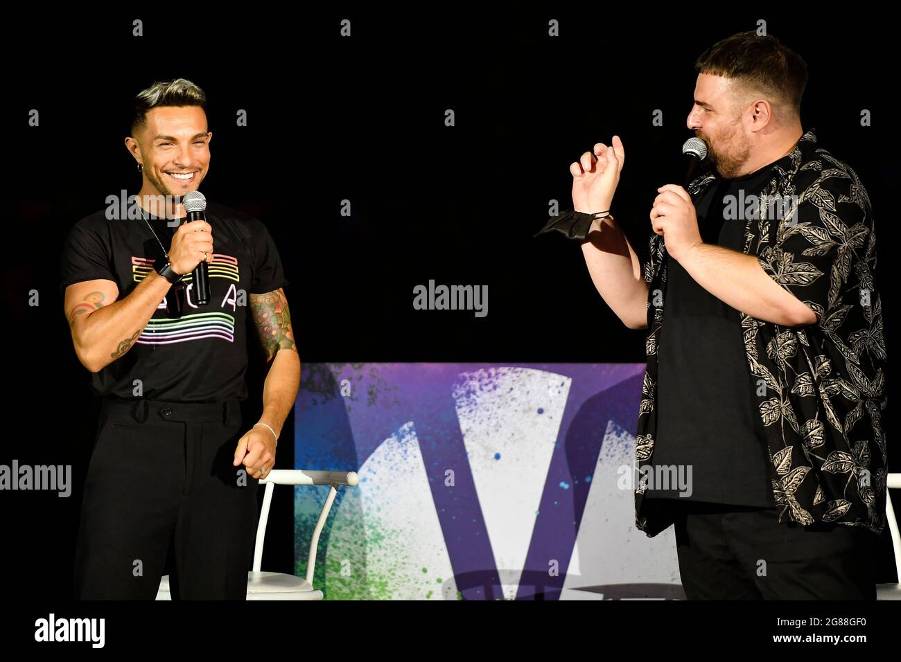 Carta movimento hi-res stock photography and images - Alamy