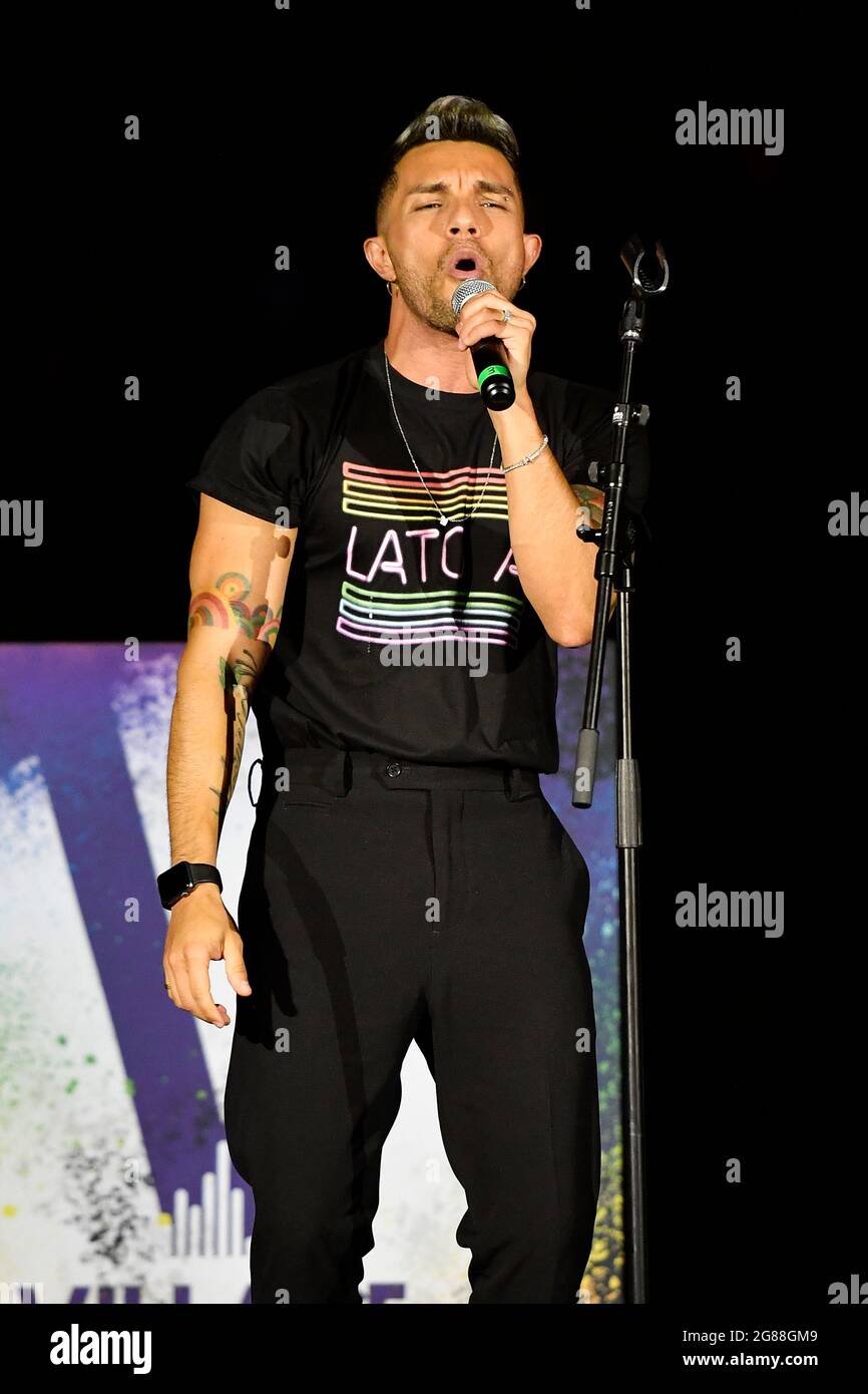 Carta movimento hi-res stock photography and images - Alamy