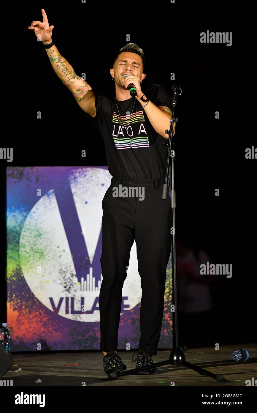 Carta movimento hi-res stock photography and images - Alamy