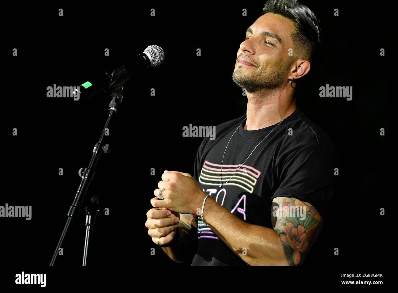 Carta movimento hi-res stock photography and images - Alamy