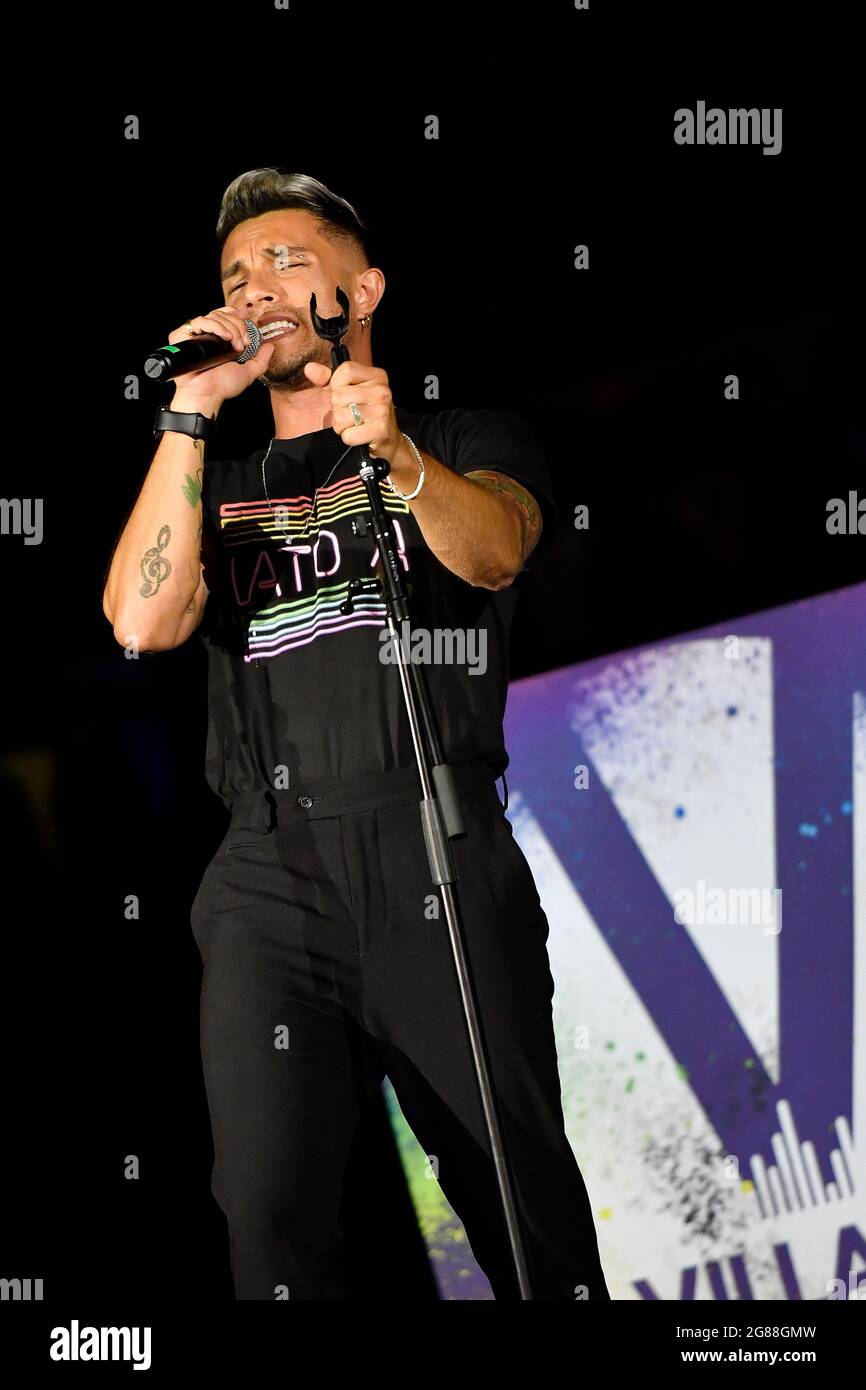 Carta movimento hi-res stock photography and images - Alamy