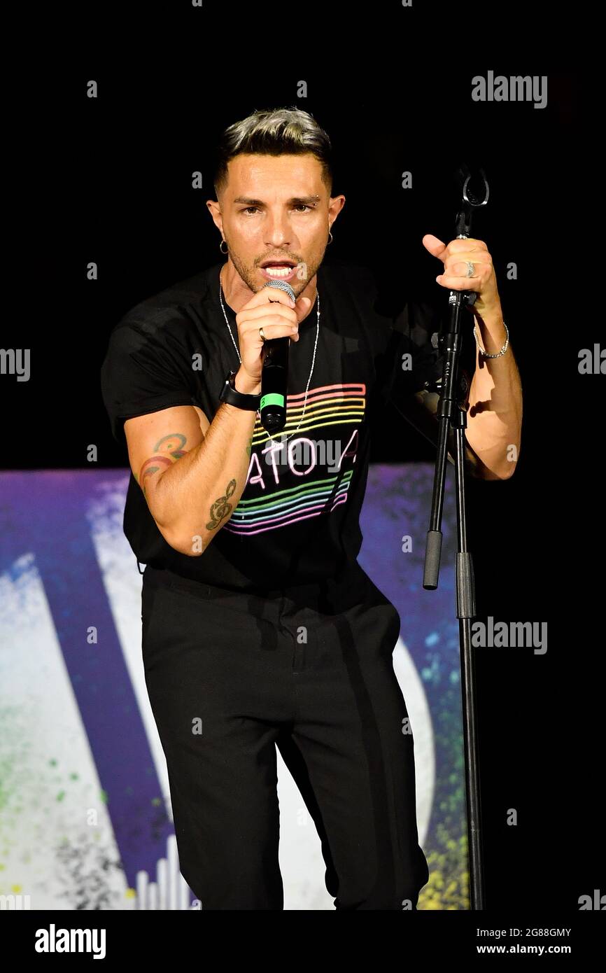 Carta movimento hi-res stock photography and images - Alamy