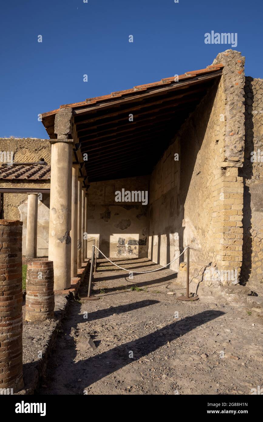 Frescos in ancient romans hi-res stock photography and images - Alamy