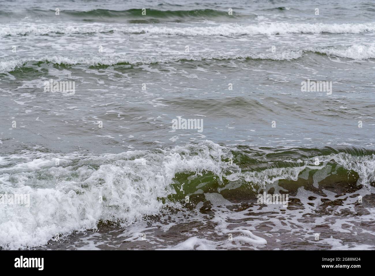 Foaming sea hi-res stock photography and images - Alamy