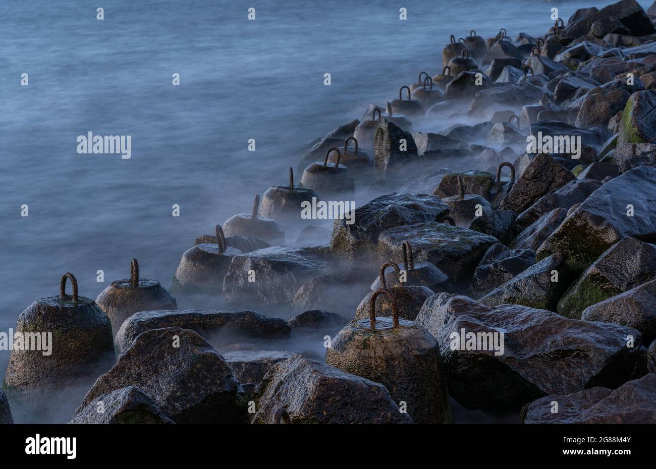 Blurry blue ocean scene waves hi-res stock photography and images - Alamy