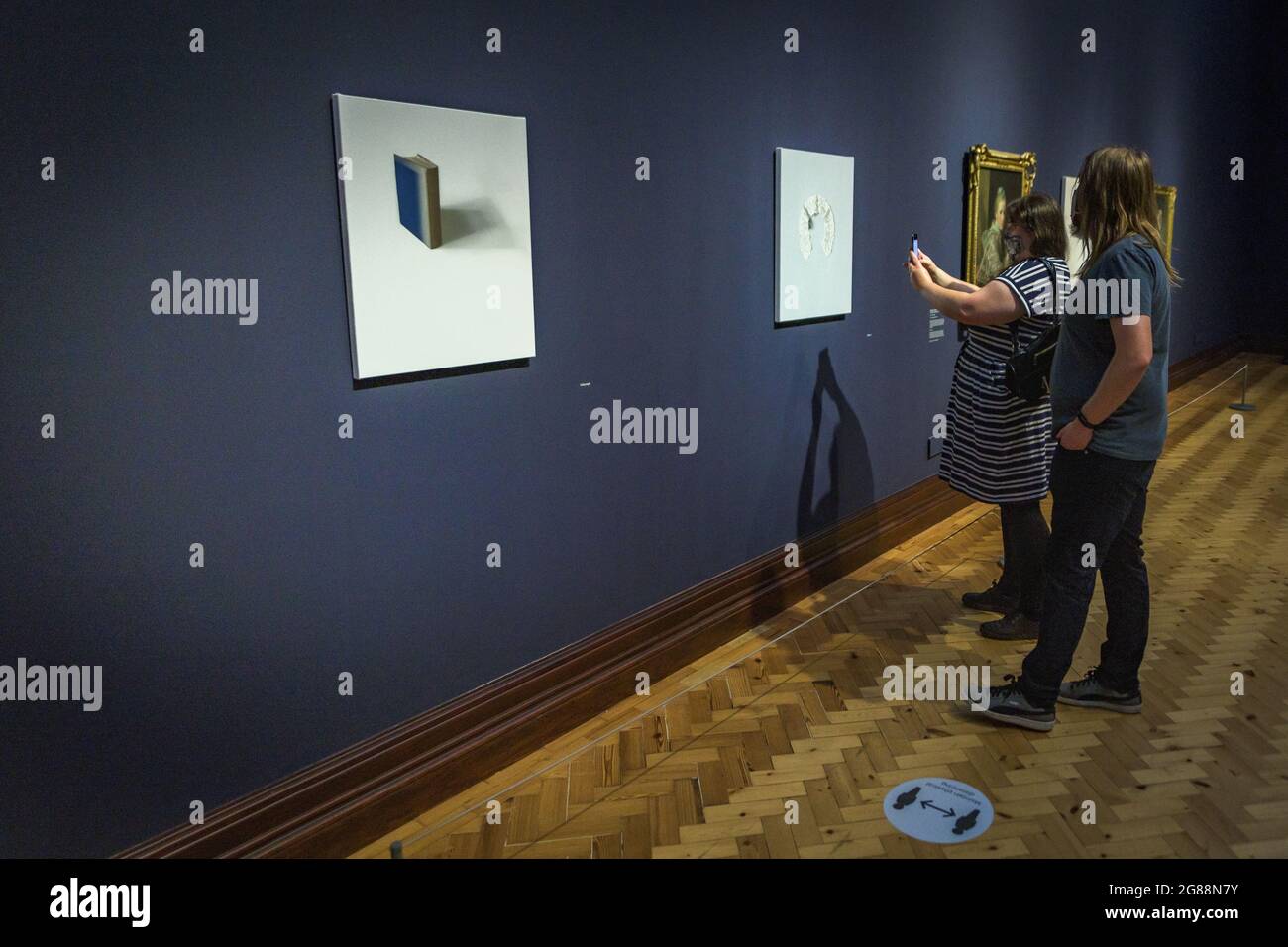 Alison watt exhibition hi-res stock photography and images - Alamy