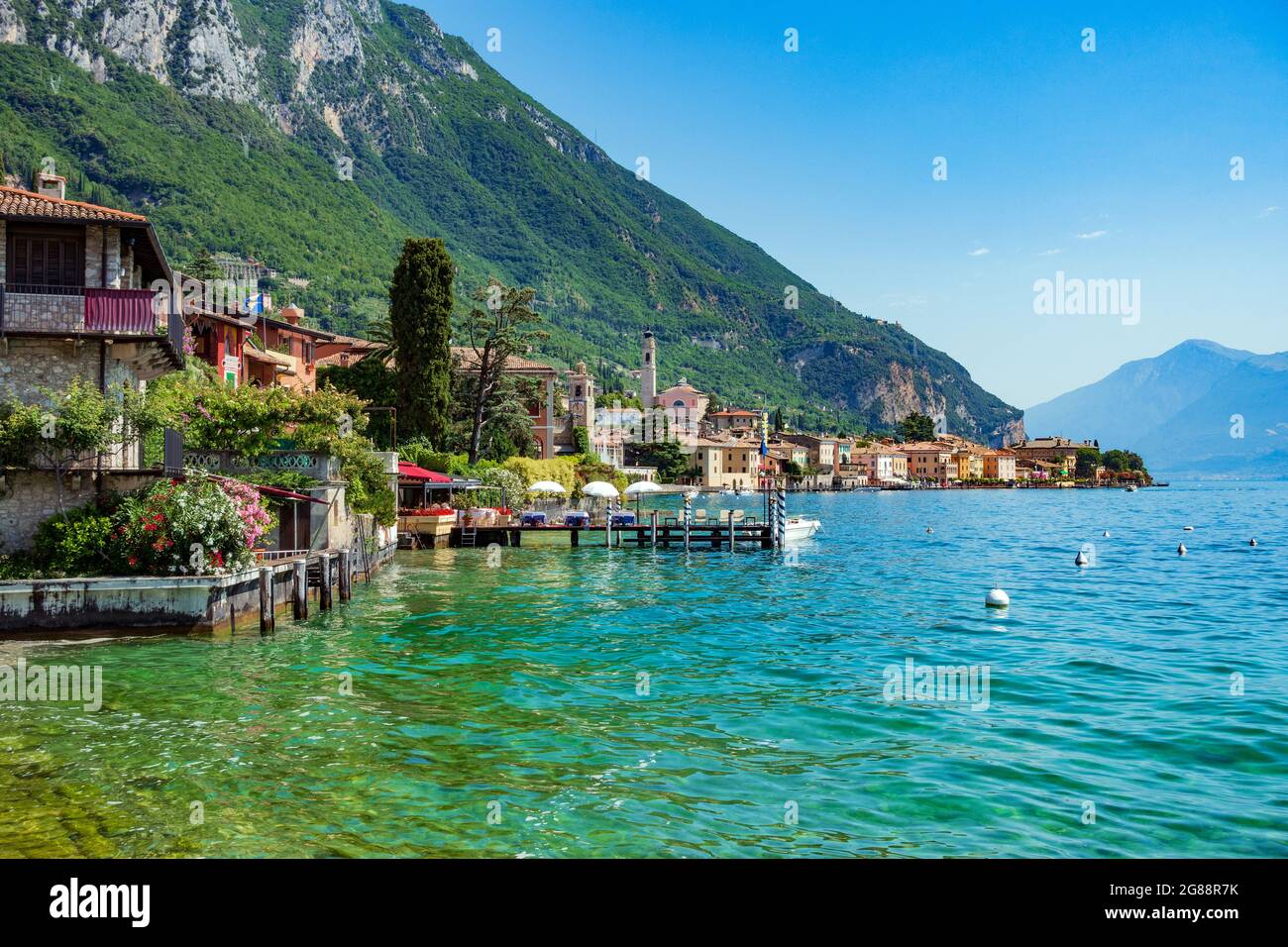 Lago di garda gargnano hi-res stock photography and images - Alamy
