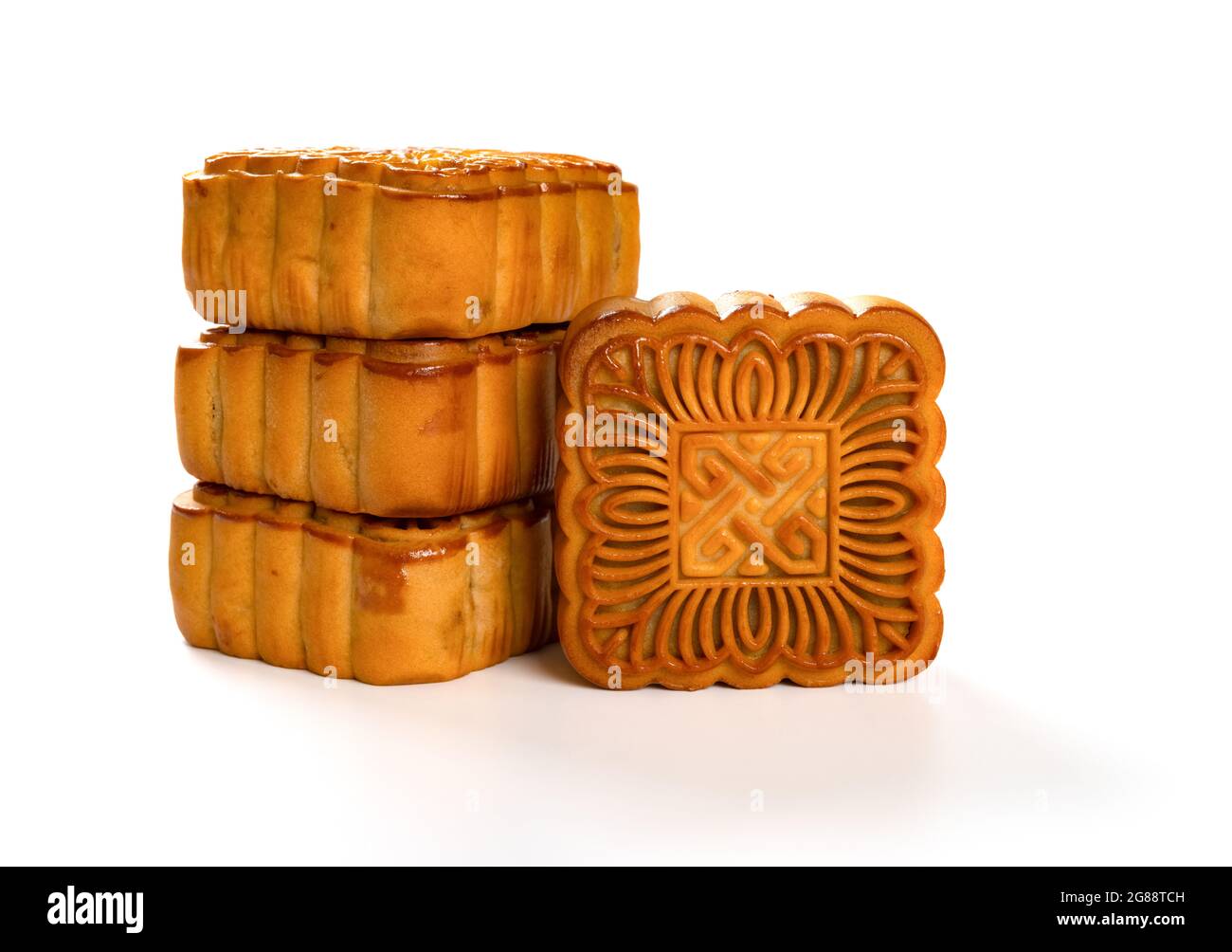 Traditional mooncakes hi-res stock photography and images - Alamy