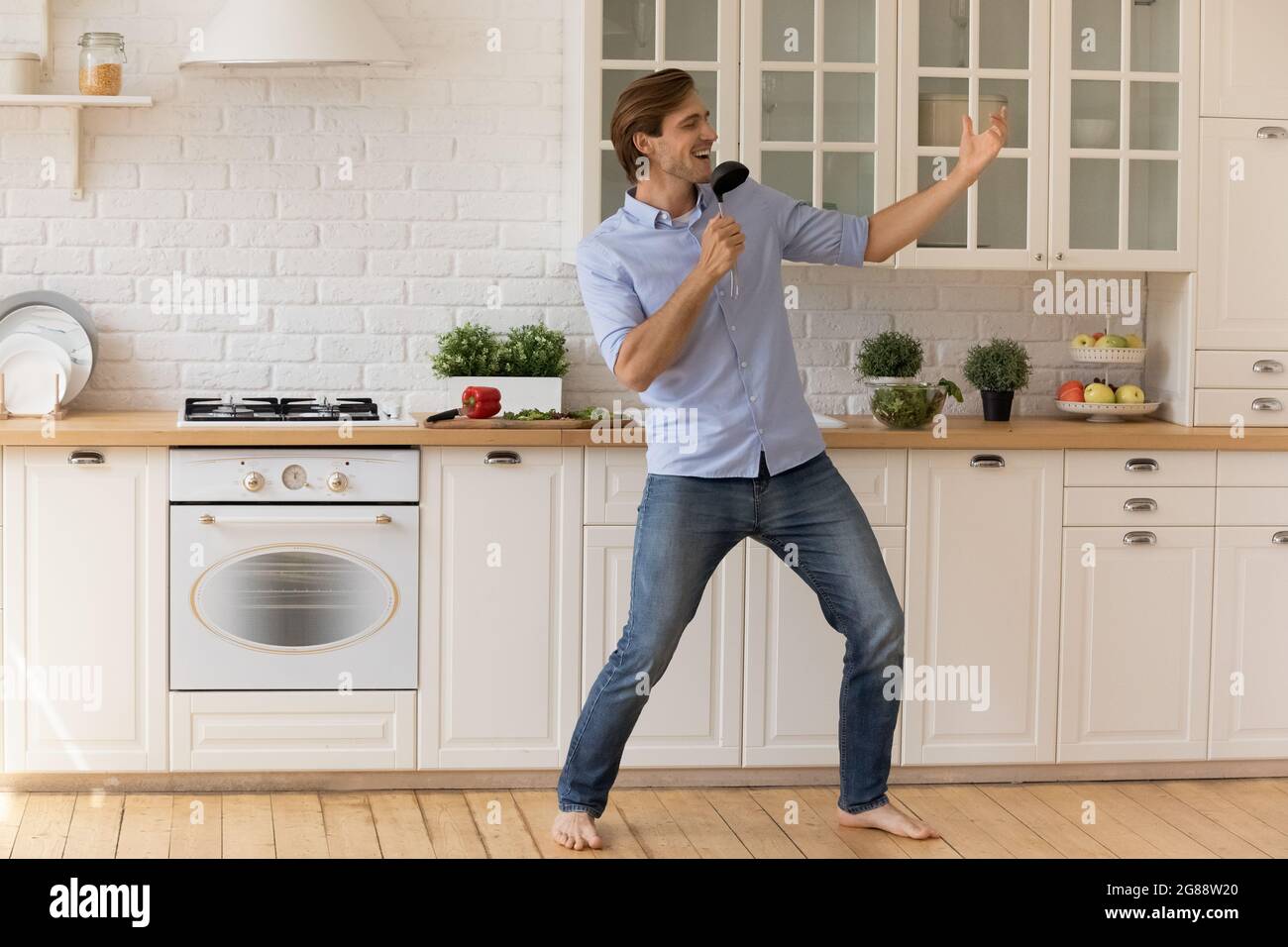 Male stand hi-res stock photography and images - Alamy