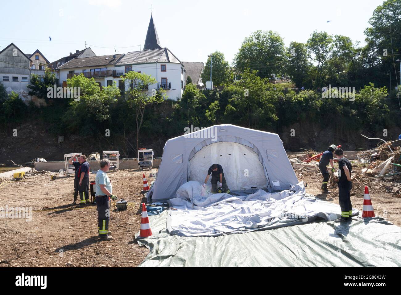 Schuld, Germany. 18th July, 2021. In the small village of Schuld in the ...