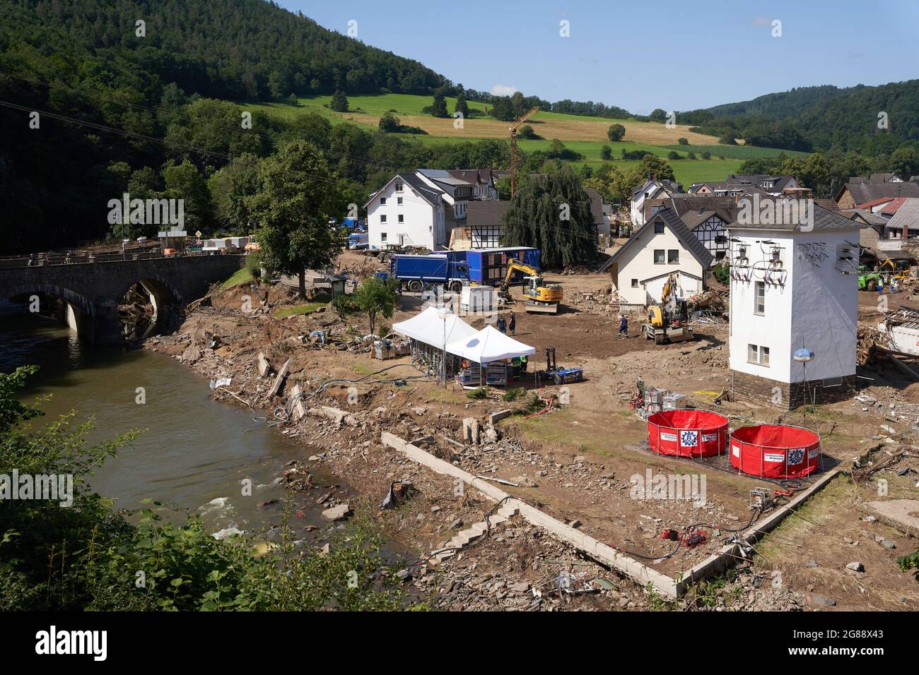 Schuld, Germany. 18th July, 2021. In the small village of Schuld in the ...