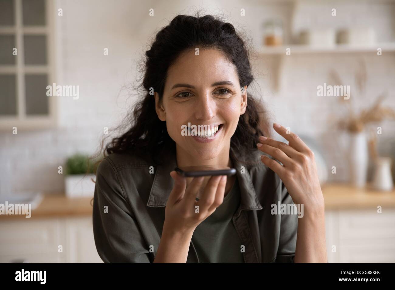 Customer search hi-res stock photography and images - Alamy